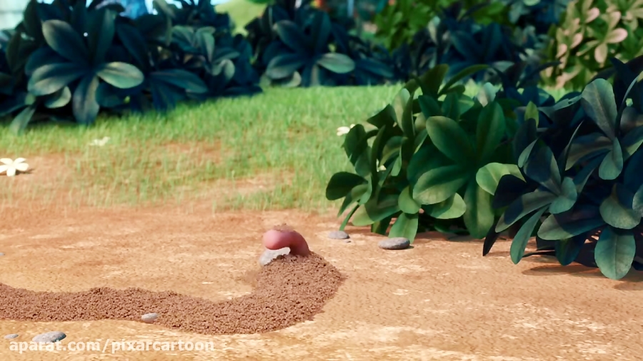 The Angry Birds Movie - The Early Hatchling Gets the Worm (Hatchling Short)