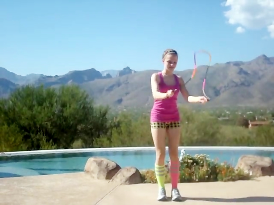 30 Jump Rope Tricks You Can Learn