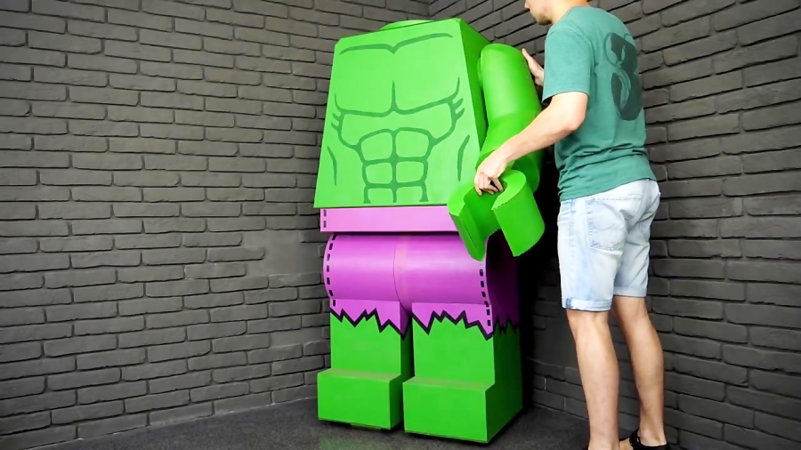 Transformation of a GIANT Lego Man into an Insane HULK