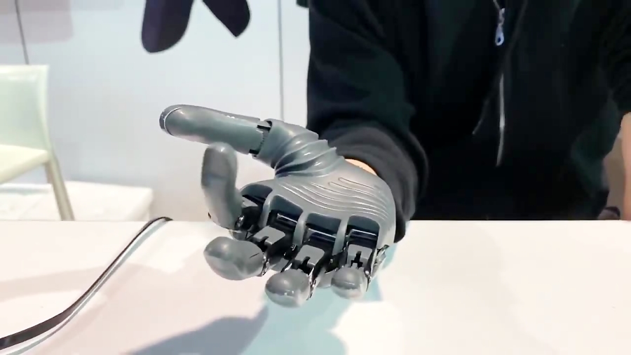 پروتز دست ماژولار BrainRobotics