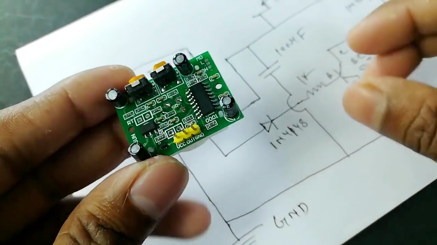 How to make Pir motion sensor control led light (in Hindi)