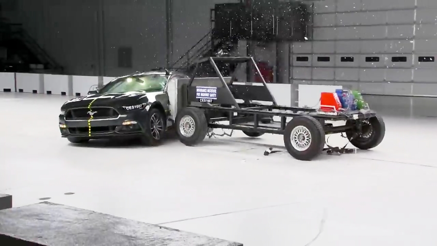 IIHS Muscle Car Crash Tests