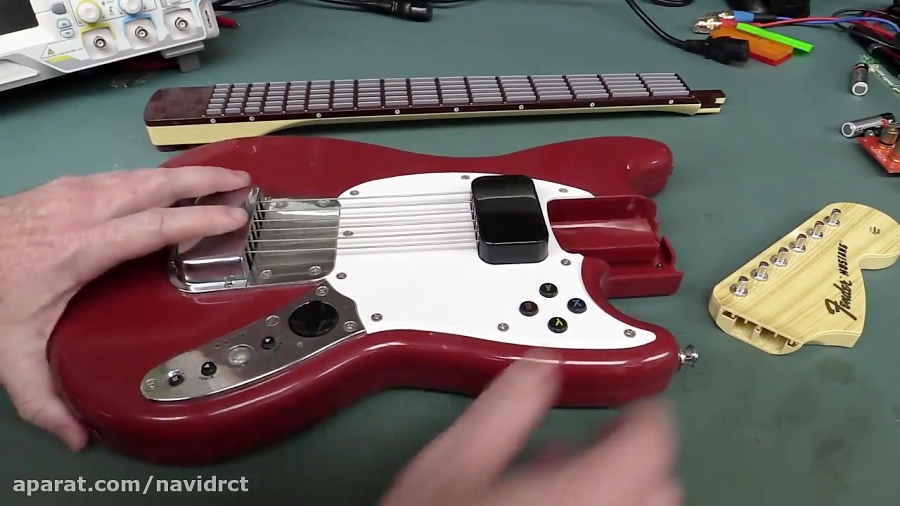 EEVblog - Rockband Stratocaster Guitar Teardown