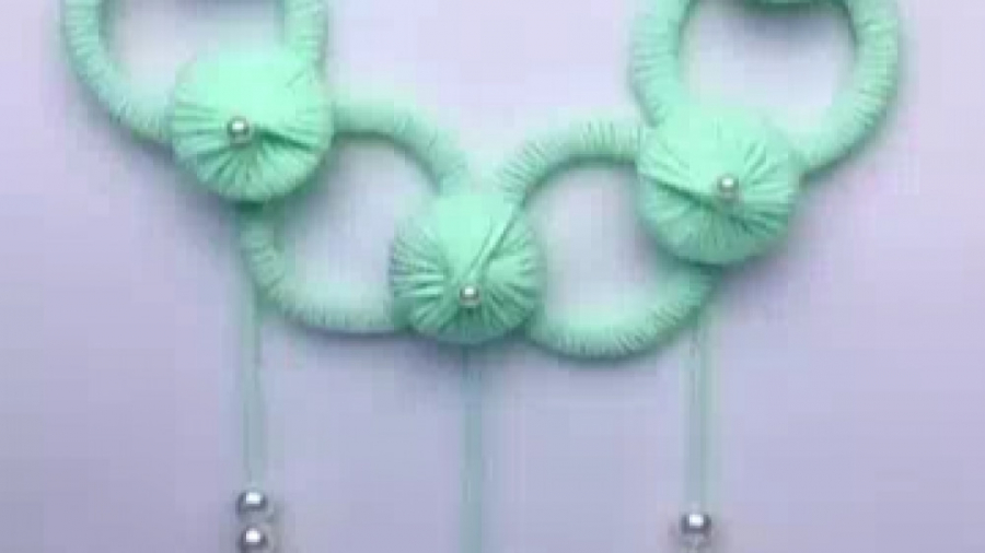 آموزش ساخت آویز منگوله دار با کاموا (طرح گل)