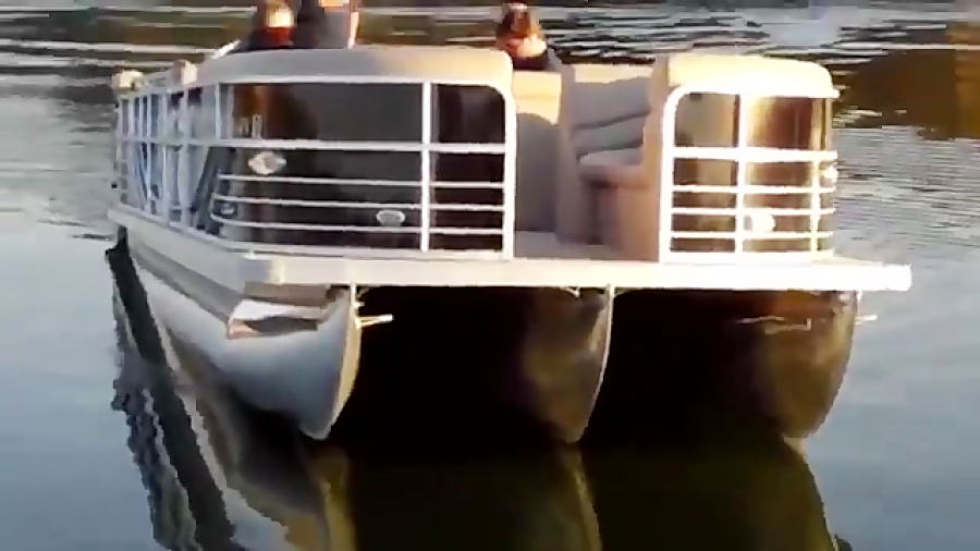 World's Fastest Pontoon Boat - Brad Rowland's South Bay