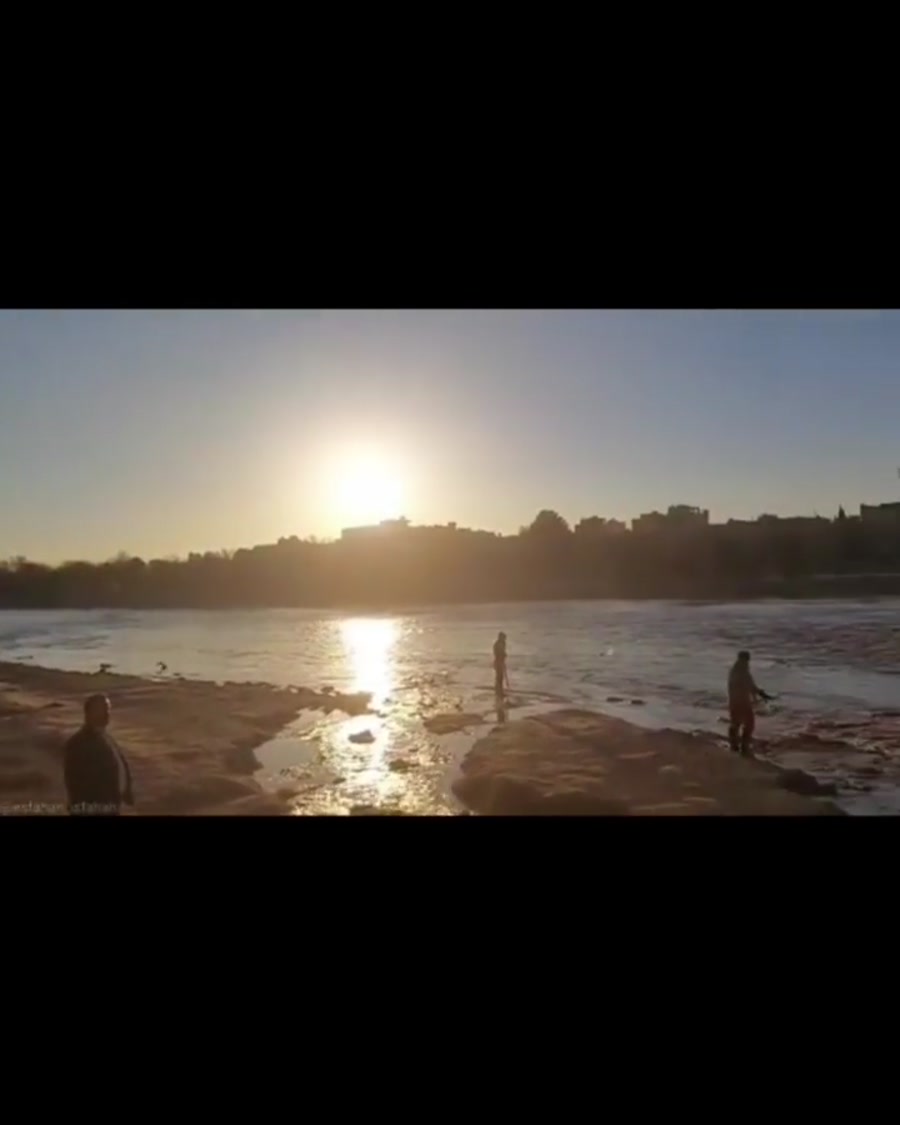 زاینده رود دوباره زنده شد