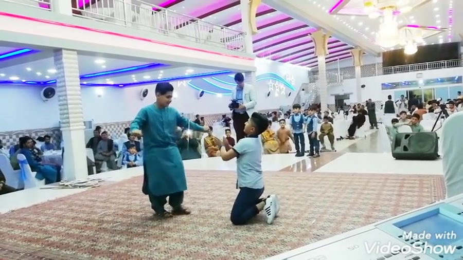 آبشاری هراتی رقص هراتی با آهنگ آبشاری رقص دختر ایرانی رقص زیبای
