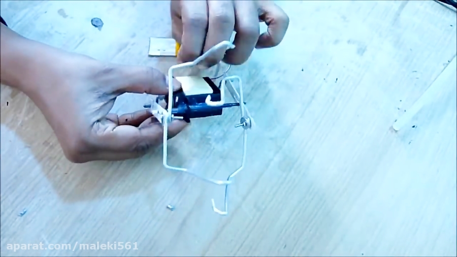 How to make a rope climbing robot