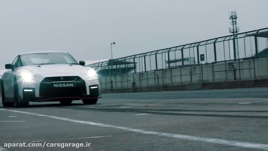 Nissan GT-R /C - the ultimate remote-control car for gamers