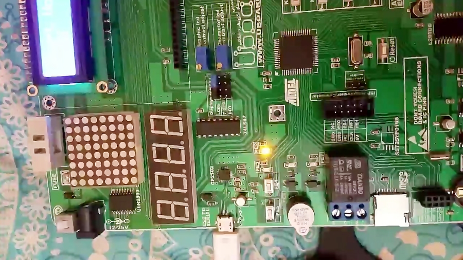 پروژه ارتباط میکروکنترلر AVR با کامپیوتر از طریق USART (فائزه اسدی)